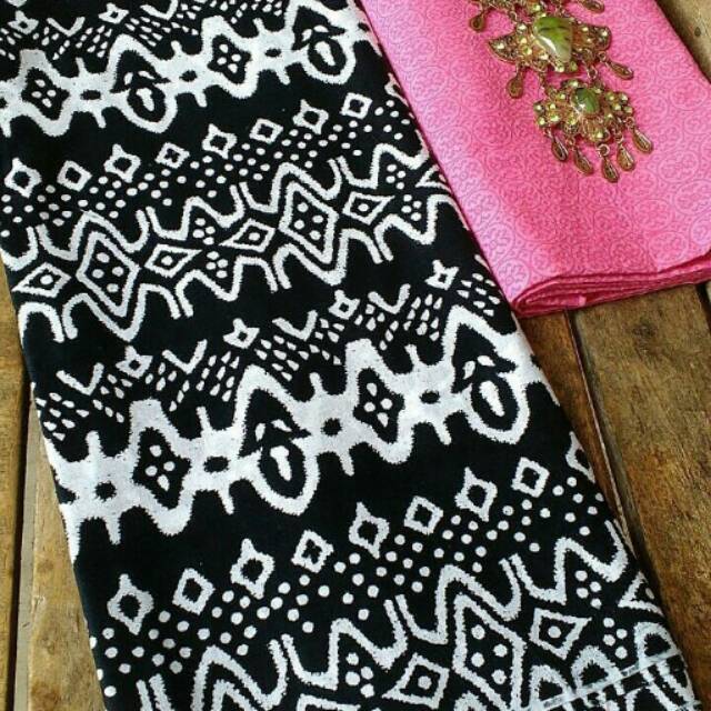 Ard BATIK Fabric MONOCROM Black White ASMAT And EMBOS / BATIK ORI ...