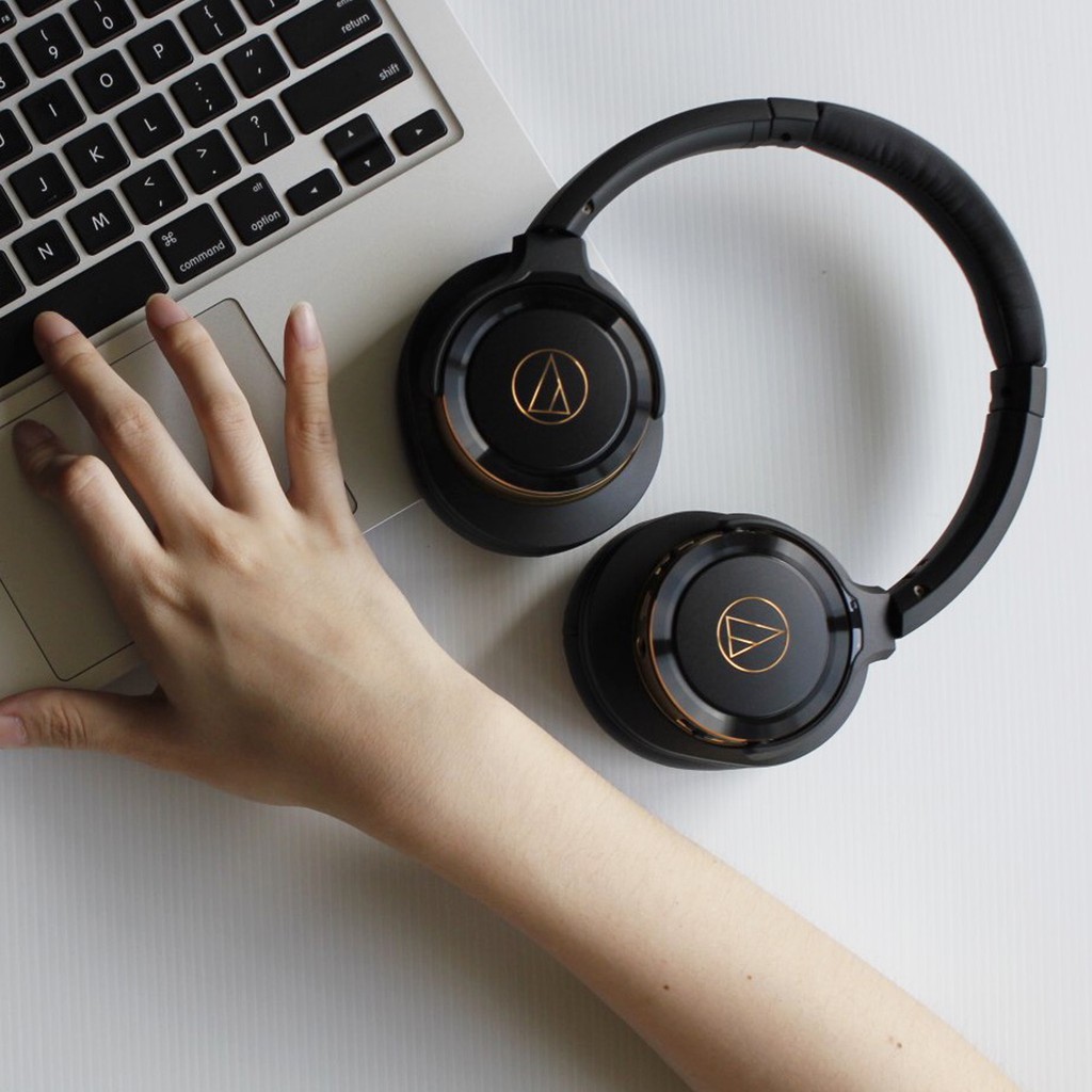 Audio-Technica ATH-WS660BT Wireless Over-Ear Solid Bass Headphones | Shopee Singapore