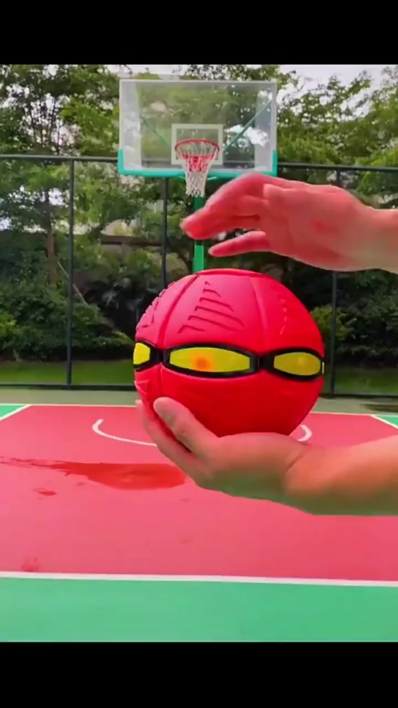 INSTANT TRANSFORM 》LED Magic UFO Flying Saucer Ball Transforming Disc ...