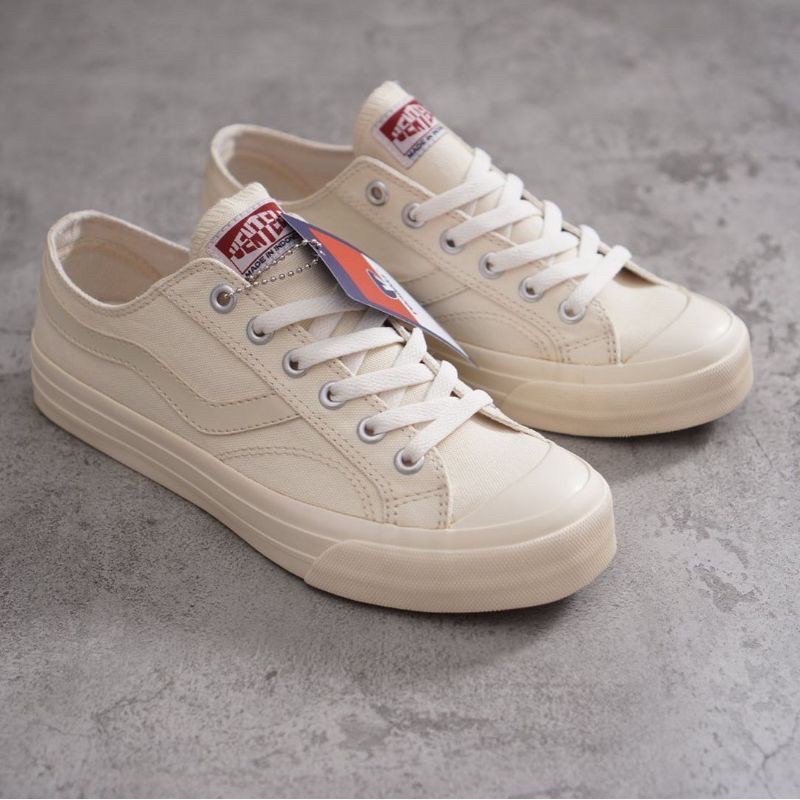 Public Low Cream Shoes Vantela Shoes 100% original | Shopee Singapore