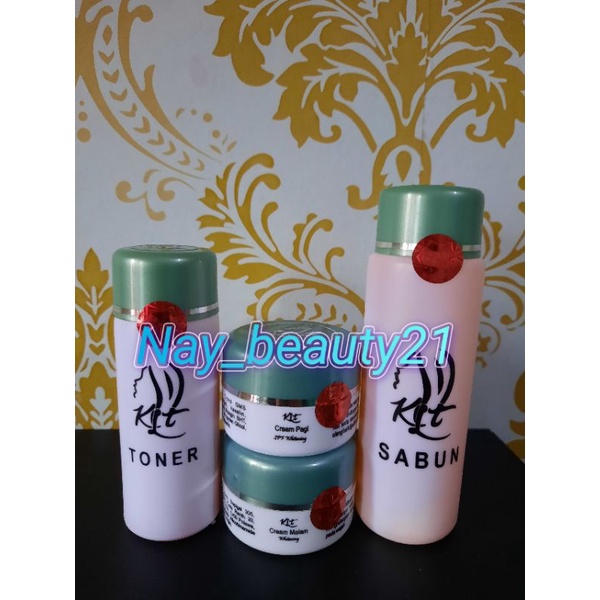 HIJAU MERAH Kalimantan cream//KLT green (red holo) | Shopee Singapore
