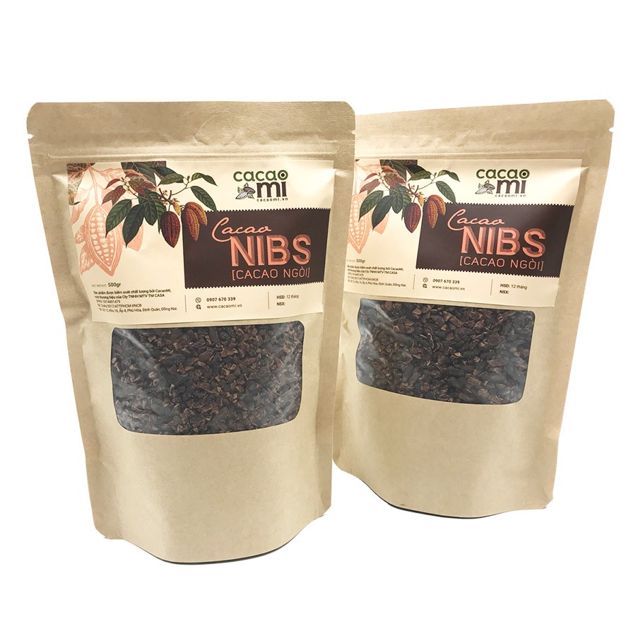 Cocoa Nibs (Cocoa Nibs) 100% pure Cocoa beans served with granola ...