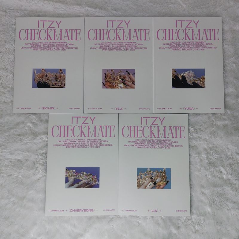 Itzy Checkmate Sneakers Album Only Standard Ver. Ryujin Member Yeji ...