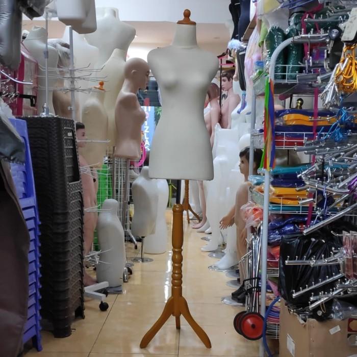 KAYU Ready Dm Female Beige Mannequin Statue+Wooden Legs (1Set) | Shopee ...