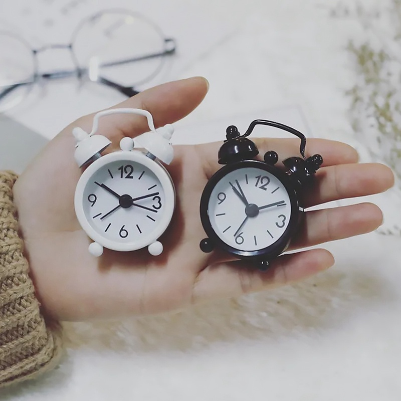 Ins Mini Alarm Clock Retro Quartz Alarm Clock for Room Office Decor ...