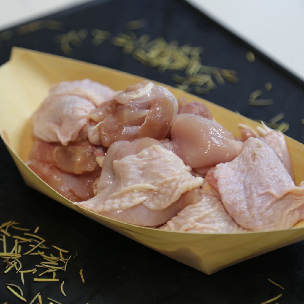 Fresh Kampong Chicken Thigh Boneless Cube [200G] | Shopee Singapore