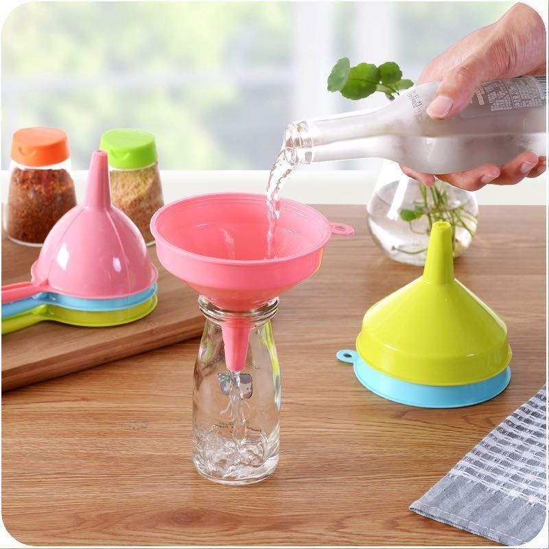 j shop2you–Plastic Funnel With Handle For Transferring Liquid Oil Water ...