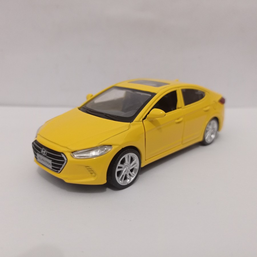Apolo yellow Hyundai Elantra Diecast car 1:40 sports car, display ...