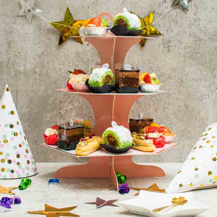 [HALAL CERTIFIED] PARTY PACKAGE (COMES WITH 3 TIER CAKE STAND) | Shopee ...