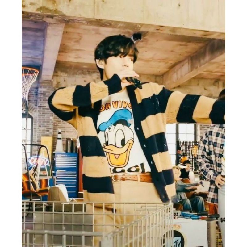 0[ FREE PHOTOCARD BTS] CARDIGAN V BTS - CARDIGAN KOREA TAEHYUNG BTS ...