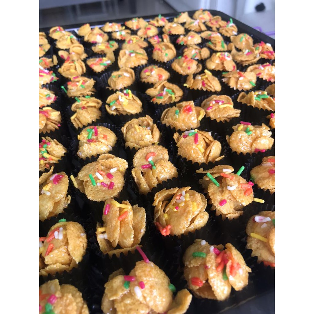 KUIH RAYA CORNFLAKES MADU (HOMEMADE) | Shopee Singapore