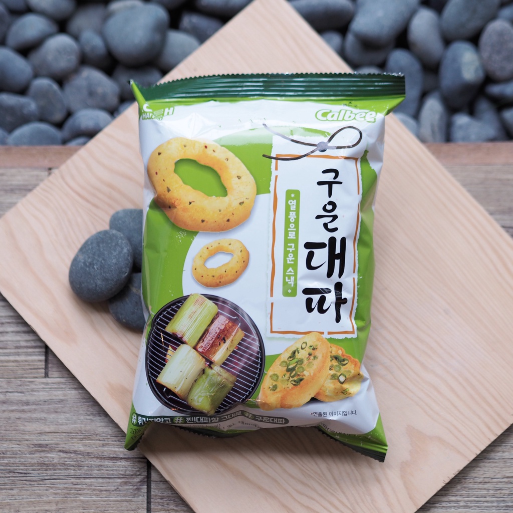 Haitai Calbee Toasted Spring Onion Rings - 70g | Shopee Singapore