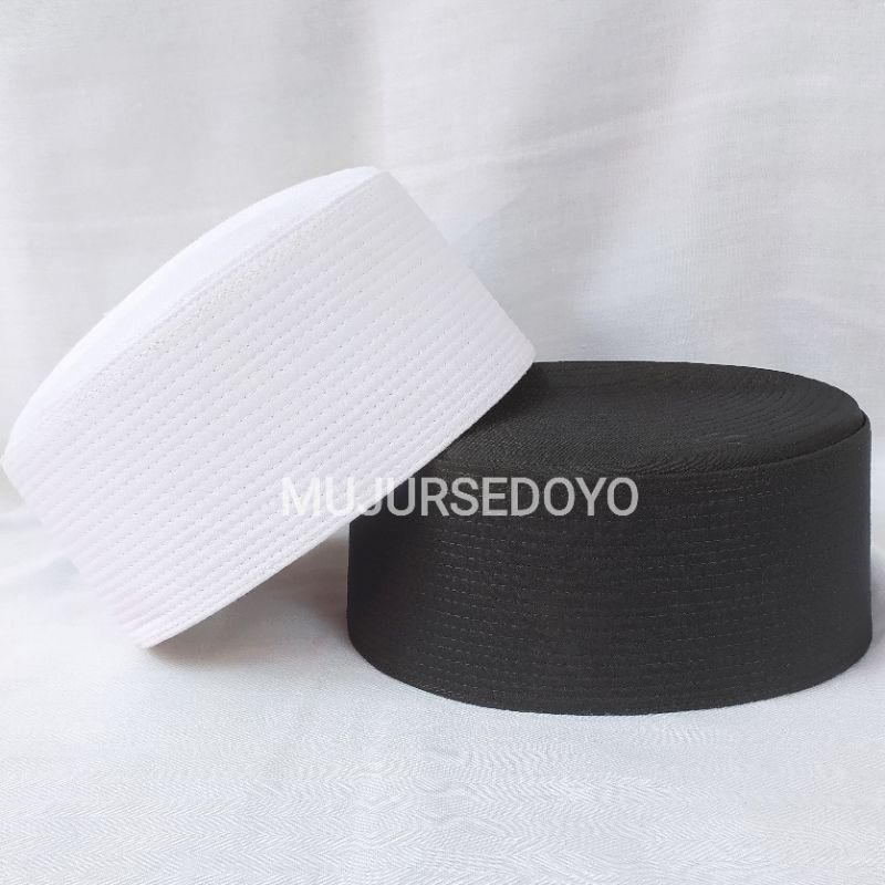 HITAM PUTIH Peci Batok Haji White Black | Tall Skullcap 8 | Shopee ...