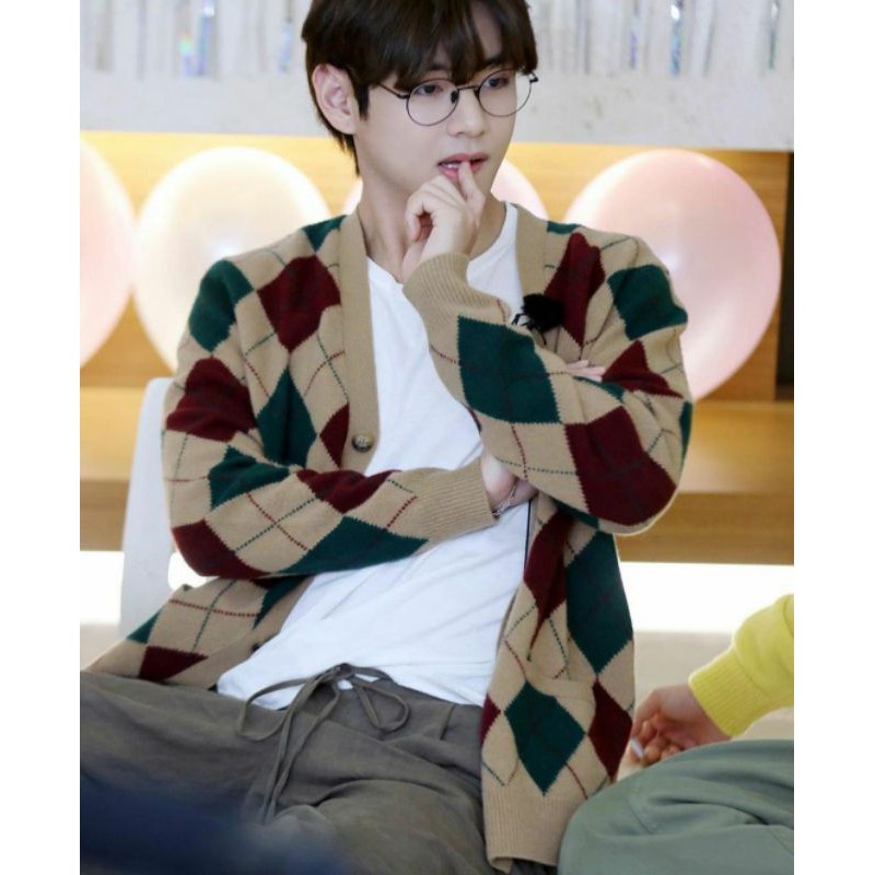 Taehyung BTS RUN CARDIGAN/V RHOMBUS CARDIGAN/ 7 GATE BRANDED KETUPAT ...