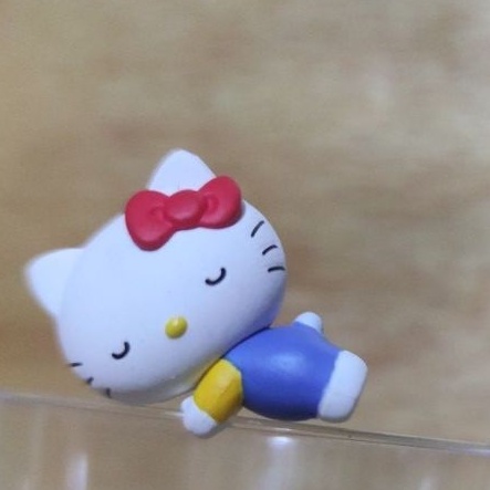 Gashapon Hello Kitty sleeping cable bite (figure only) | Shopee Singapore