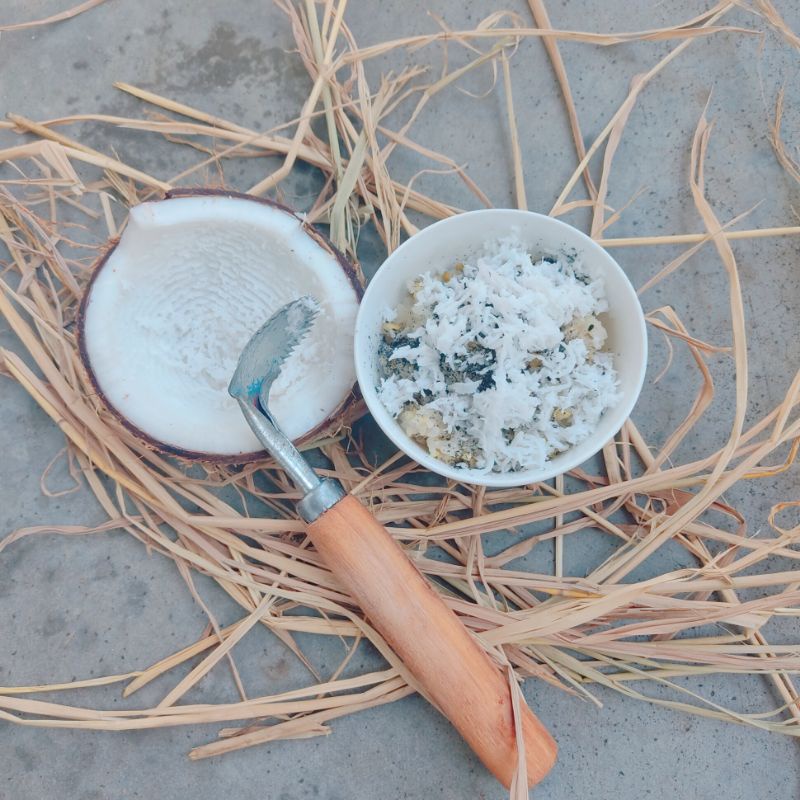 Ancient coconut scraper with wooden handle - Nau crafts - [Real photo ...
