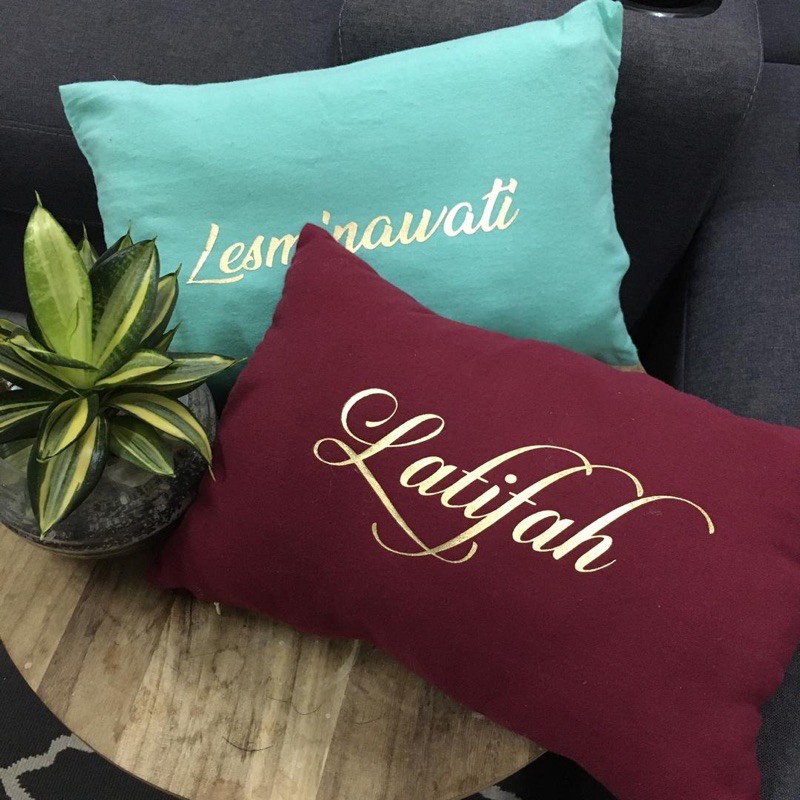 Bantal Berwarna Boleh Tulis Nama Custom Coloured Printing Design Pillow ...