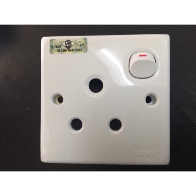 Crown 15A Switch Socket - 250V AC Flush Switched Socket Outlet with 3 ...