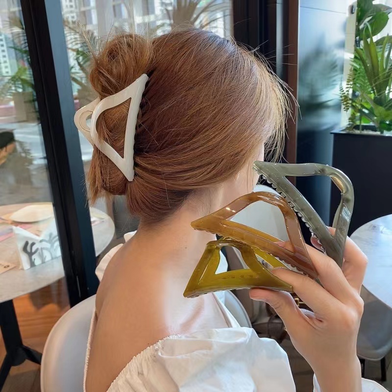 Simple Retro Style Jelly Hairpin Geometric Triangle Hollow Hair Clamps ...