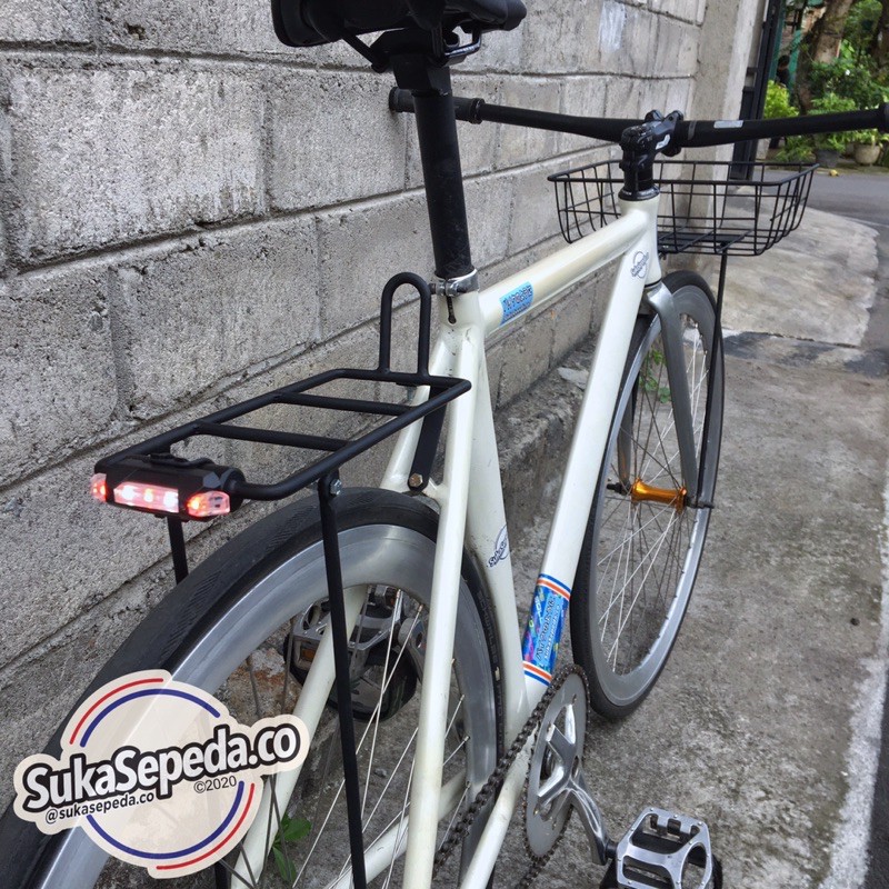 Bicycle Touring Pannier Rear Rack With Custom Made Light Holder ...