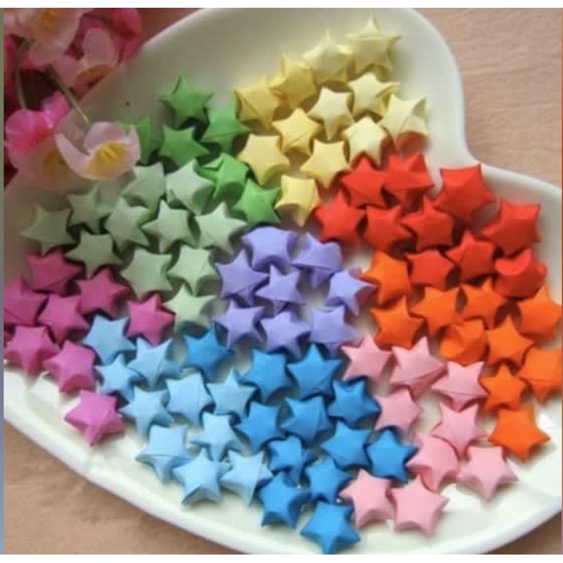 Handmade origami for loved ones. Folded Stars hearts cranes saga seeds ...