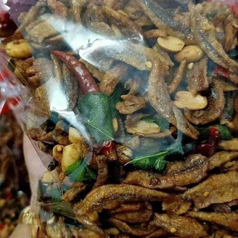 [ 24 Hours] Fresh Crispy FRIED Anchovies | Tomyam Anchovies | Big ...