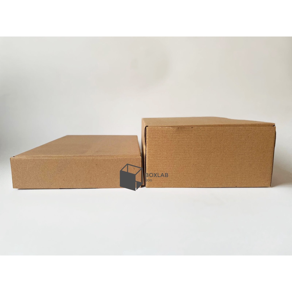 Box 30x20x5 cm, Corrugated Box, Clothes Box, Packaging Box DC 30205 ...