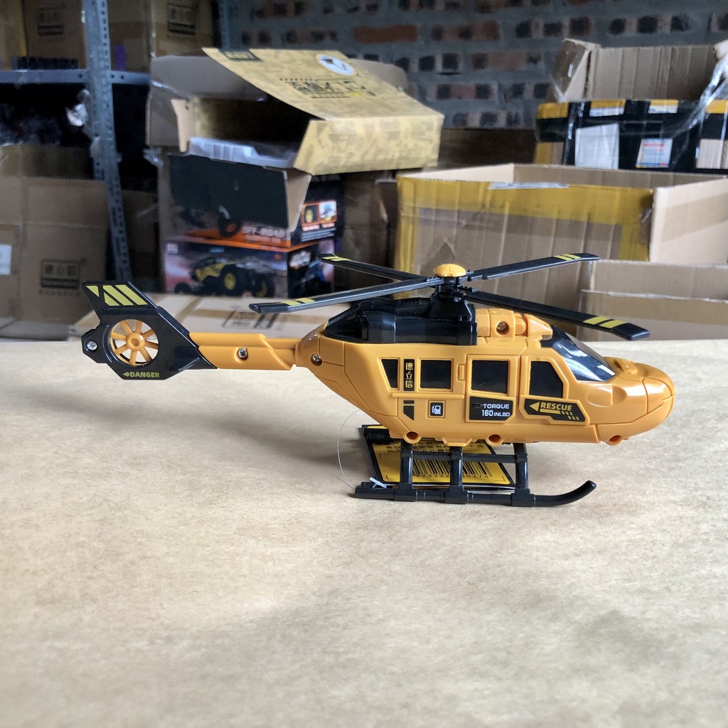 Kavy wind-up helicopter model toy with small pilot inside | Shopee ...