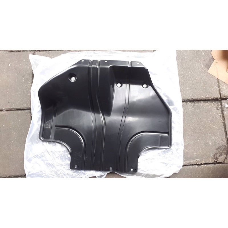 Plastic Under The Engine Nissan frontier D22 Navara D40 NP300 D23 Year ...