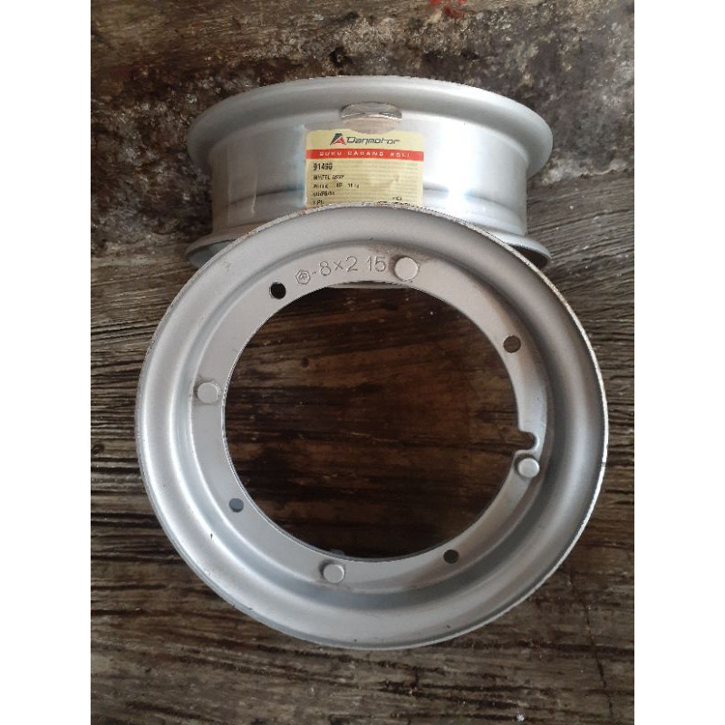 R8 vespa super ps strada rims, original danmotor | Shopee Singapore