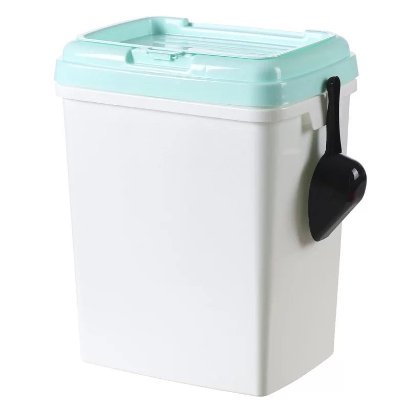 Airtight Pet Kibble Large Container with Free Scoop PLEASE READ ...