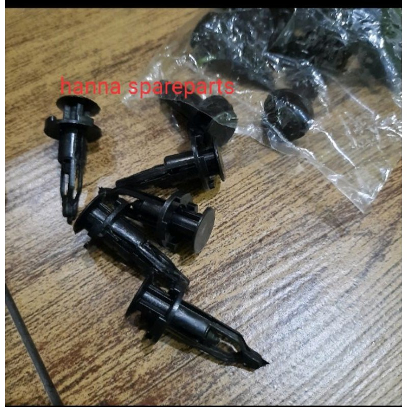 Toyota innova fortuner altis camry Bumper Clip Button | Shopee Singapore