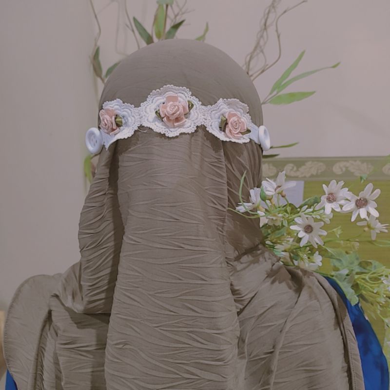 Flower Crown Mask Connector (Limited edition) | Shopee Singapore