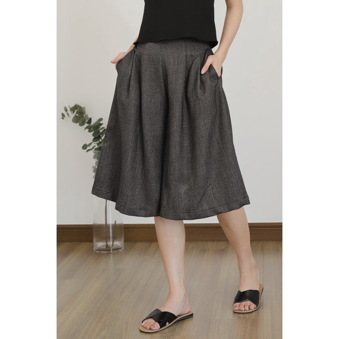 MMRS. Garb - Becka Culotte Pant - Dark Grey | Shopee Singapore