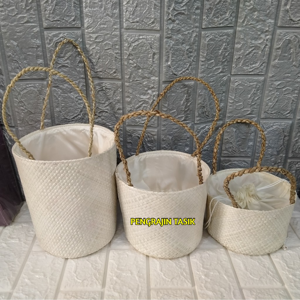 Parcel Basket Contains 1 Jar | 2 Jars | 3 Jars Hampers Pandan Box ...