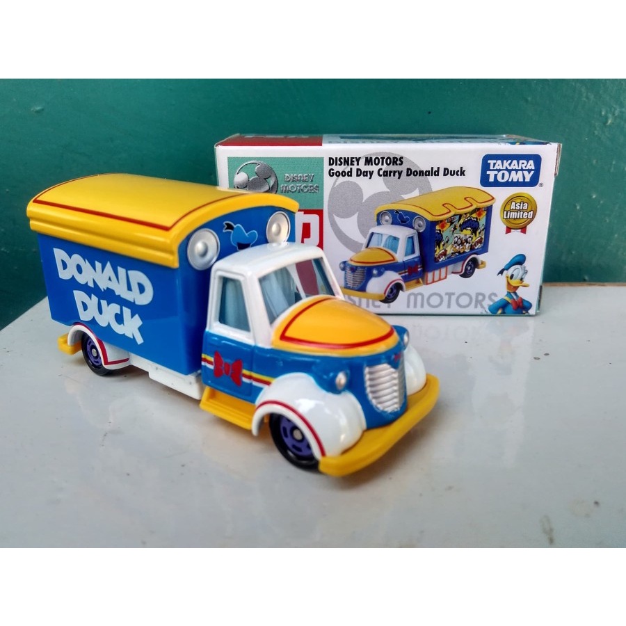 Tomica DISNEY MOTORS DONALD DUCK GOOD DAY CARRY DIECAST TAKARA TOMY | Shopee Singapore