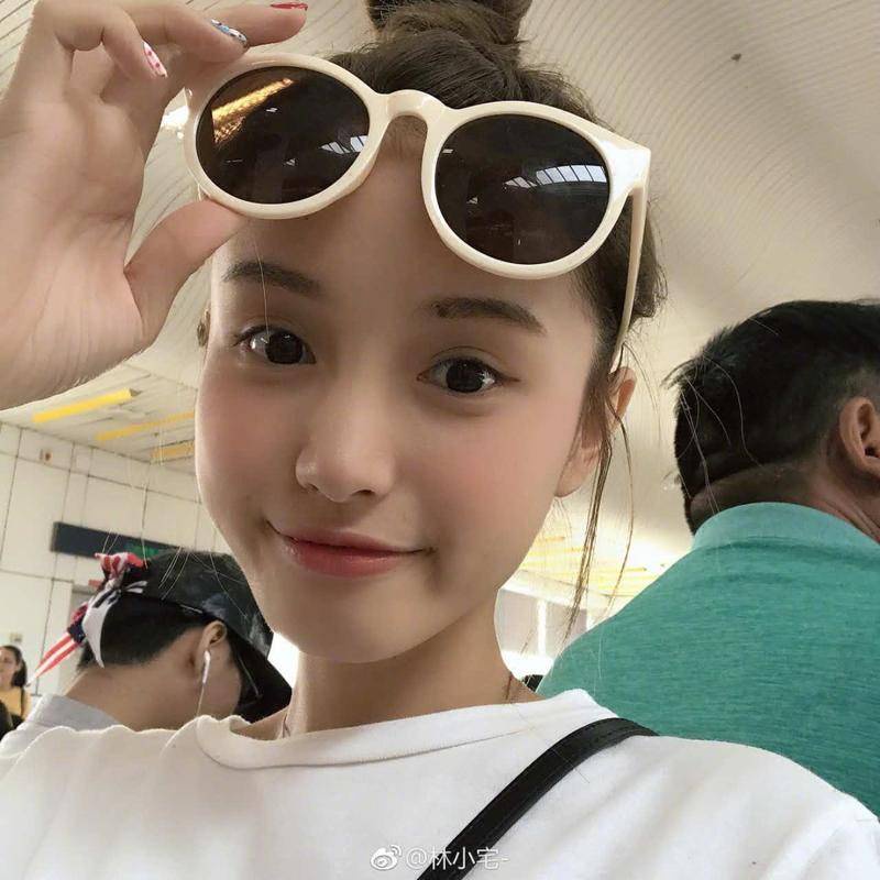 Female White Vintage Small Frame Sunglasses Influencer Aqin Round ...