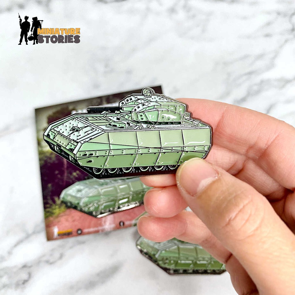 Singapore Army SAF Hunter Armoured Fighting Vehicle Enamel Metal Pin ...