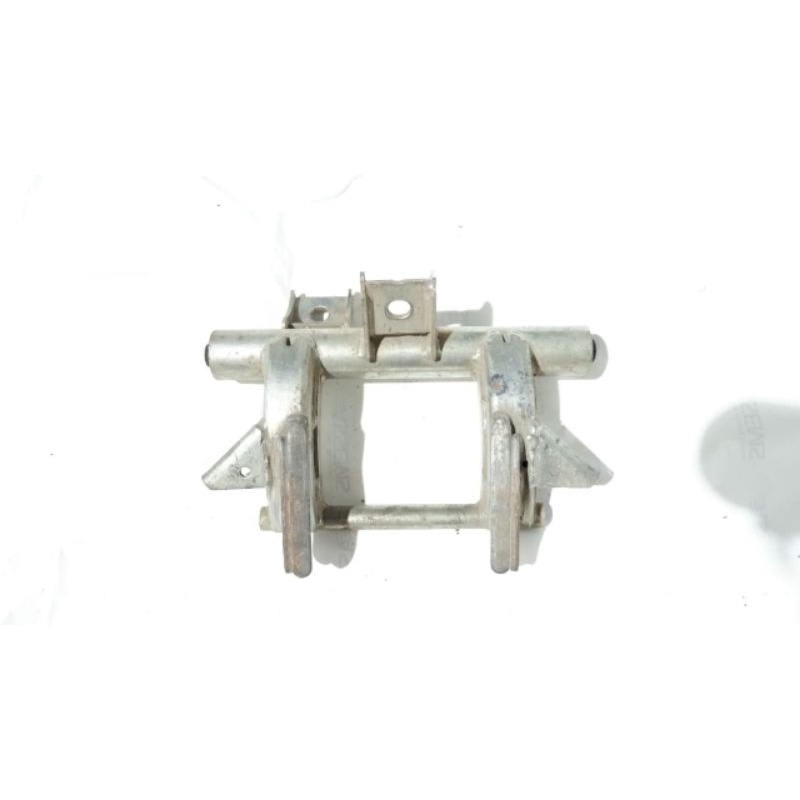 MESIN Assy engine hanger engine hanger engine mounting Swing Arm engine ...