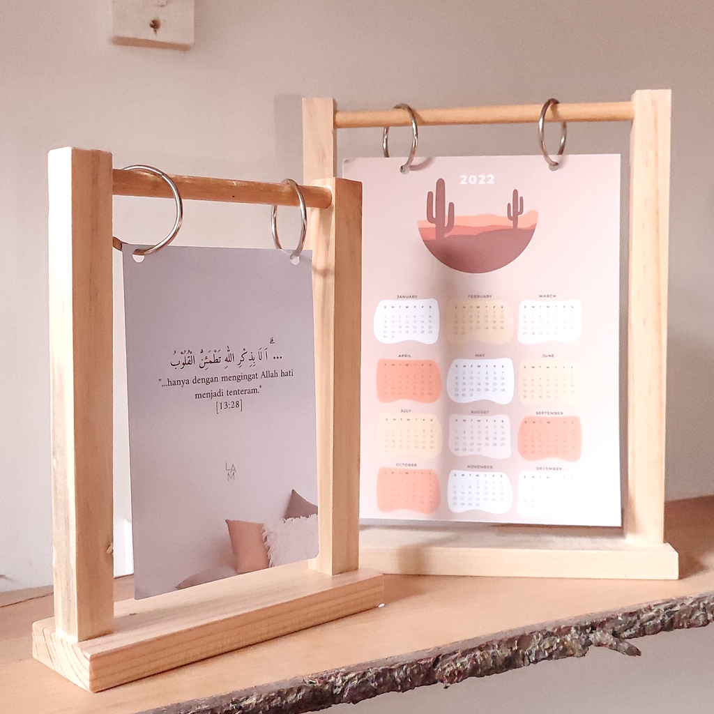 KAYU GANTUNGAN Stand Type A Menu Hanger Table Number Wooden Calendar ...