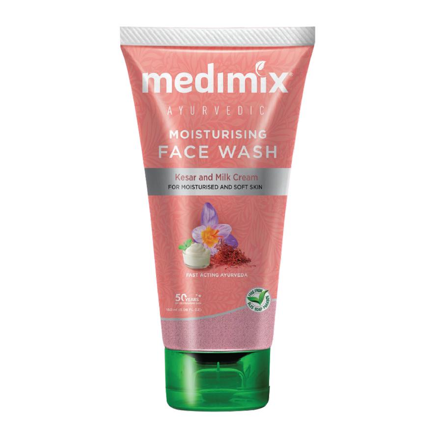 Medimix Ayurvedic Moisturizing Face Wash, 150ml- With Kumkumadi Oil ...