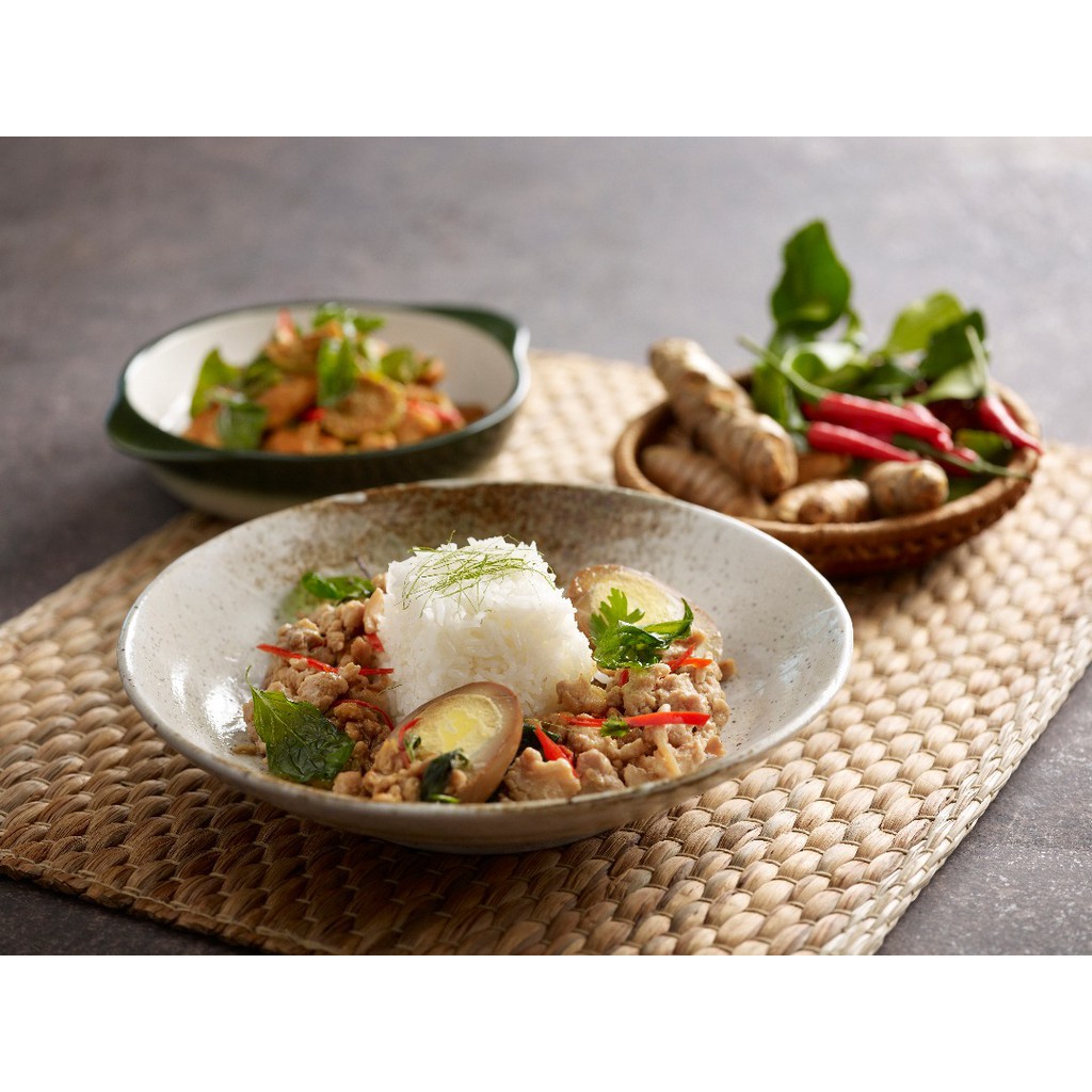 Chef-in-Box World Chef Series - Stir-fried Basil Chicken with Green ...