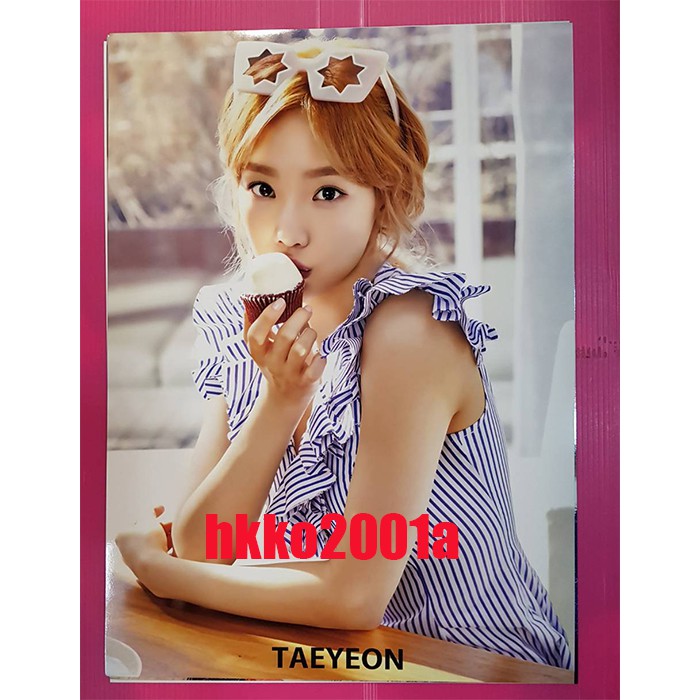 Tae Yeon [Poster] (E Type) hkko2001a Girls' Generation SNSD Poster ...