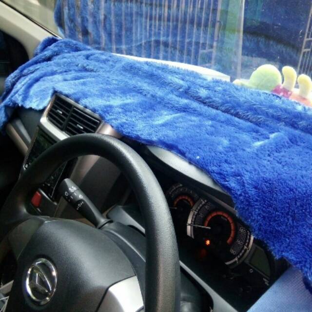 Car Dashboard Fleece Mat (rasfur Feather) | Shopee Singapore