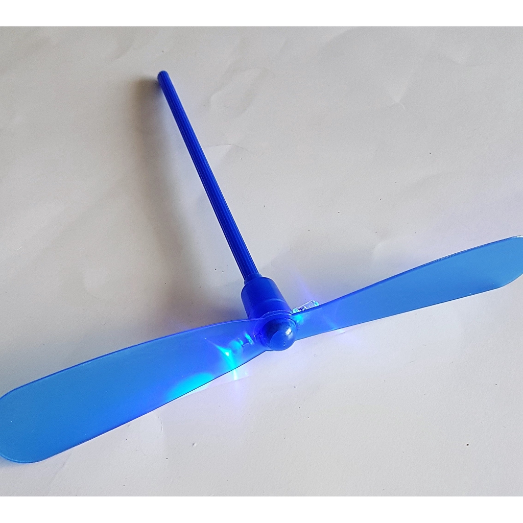 Right To Learn Plastic Wing Flyer - Propeller with Light | Shopee Singapore