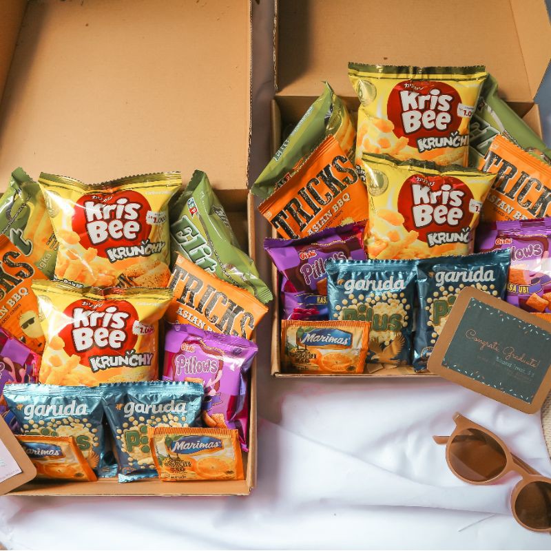 Gift / Kado / Gift Box / Snack Box (random Color) | Shopee Singapore