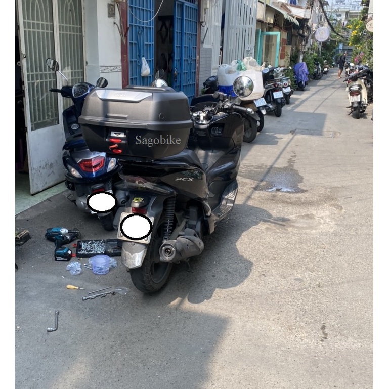 Pcx trunk, givi E43NTL trunk, givi SRV PCX bag, genuine product ...
