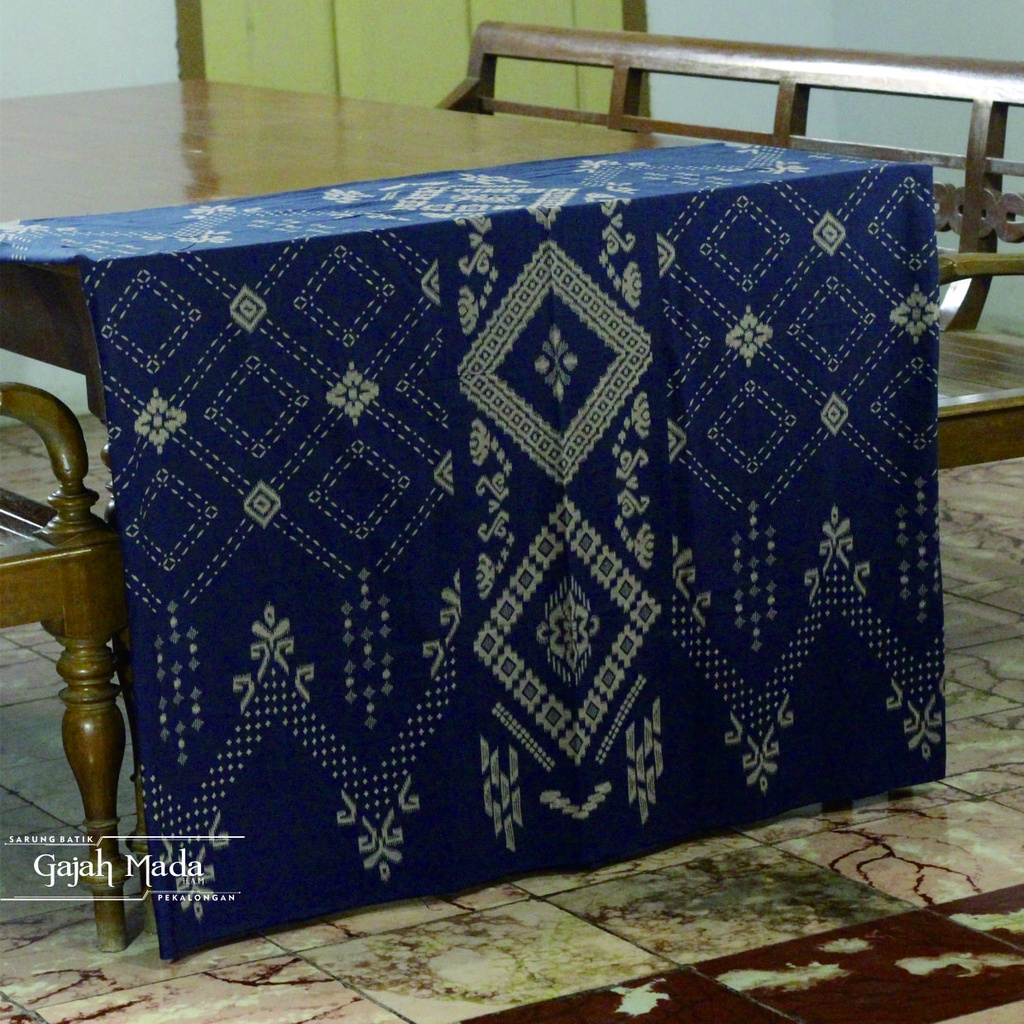 Banyu platinum series gold limited edition batik Sarong/BALIMON NAVY ...
