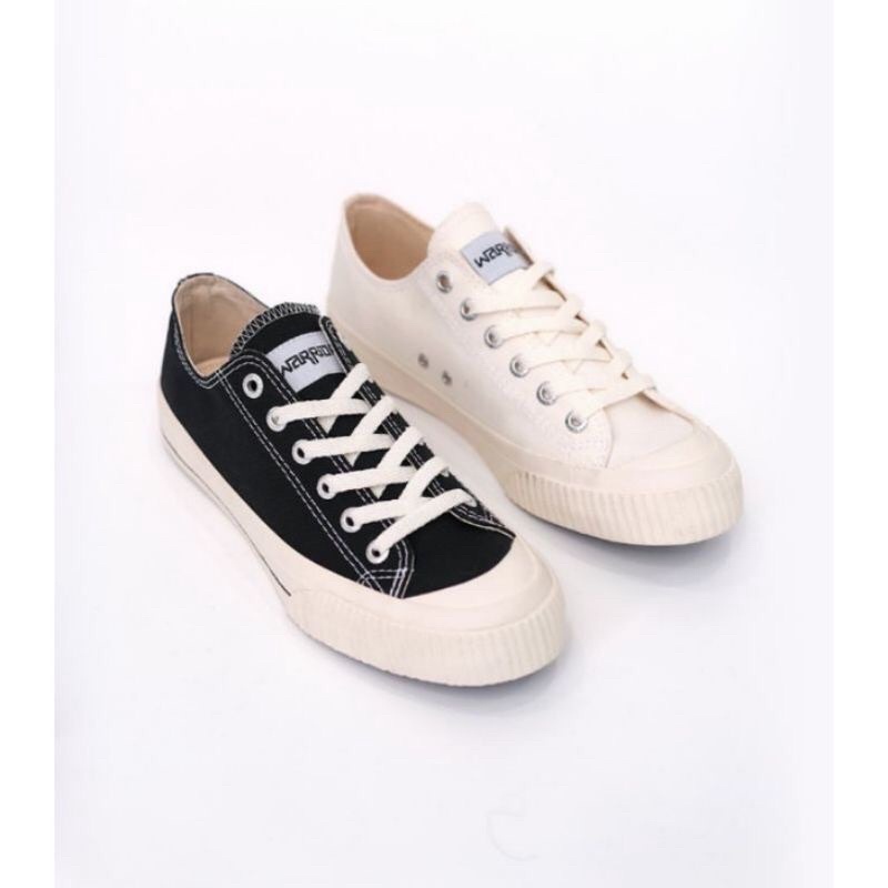 Warrior VENUS LOW CUT ORIGINAL 100% - Men's shoes, women's casual shoes ...