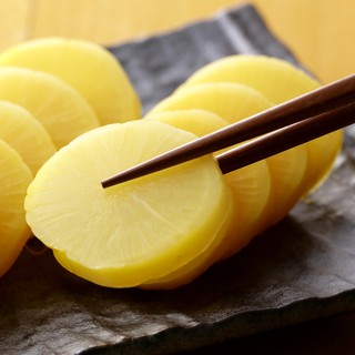 [HALAL] PICKLED RADISH SUSHI TAKUWAN DAIKON ZUKE 1KG 腌萝卜/沢庵 | Shopee ...
